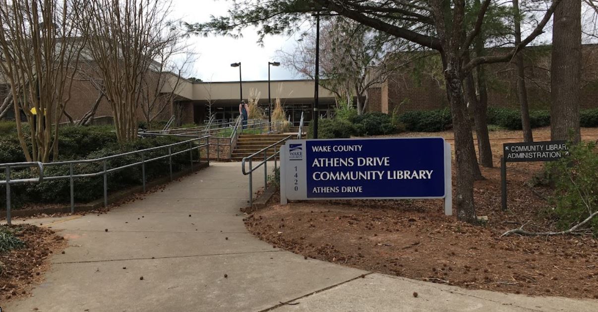 La biblioteca pública de Athens Drive abre sus puertas mañana | Qué Pasa