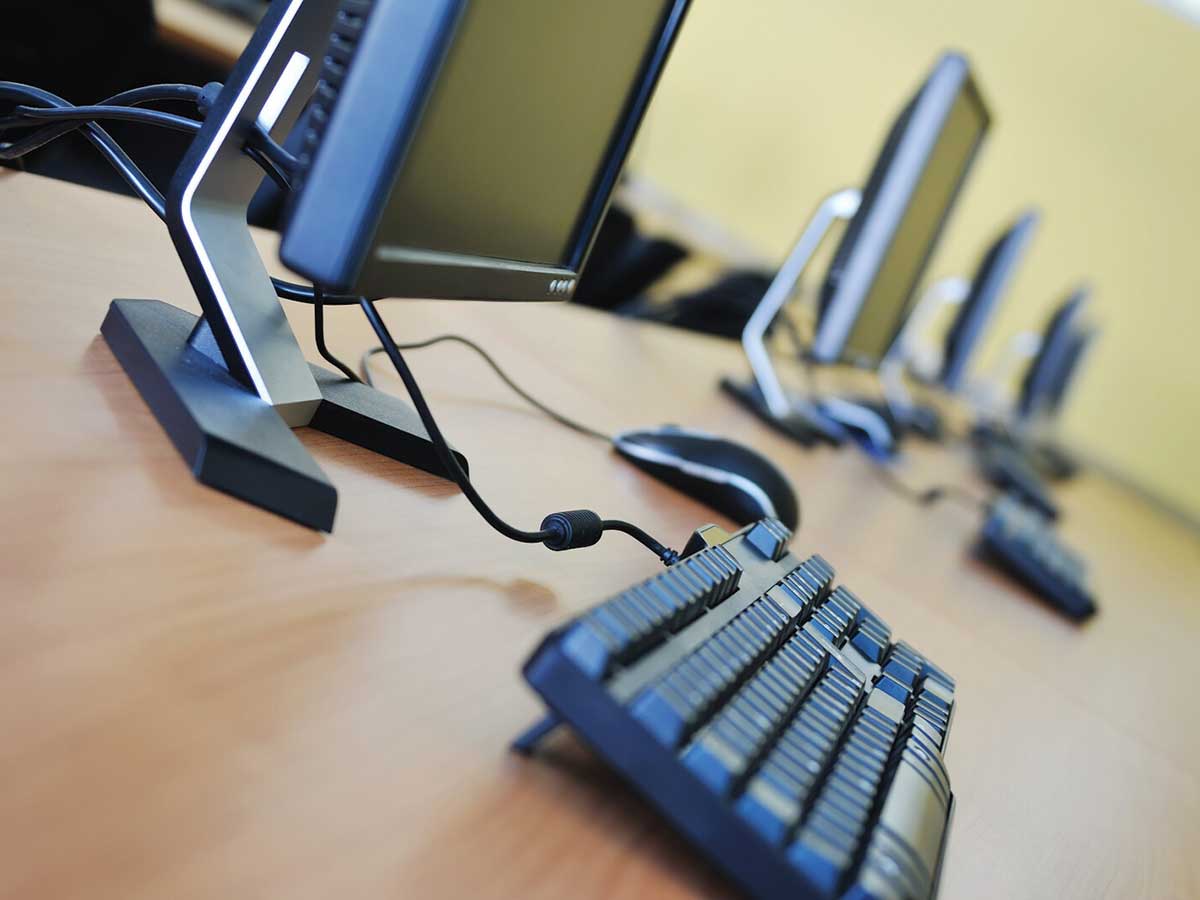 Clases gratis de computación en la biblioteca de Greensboro | Qué Pasa