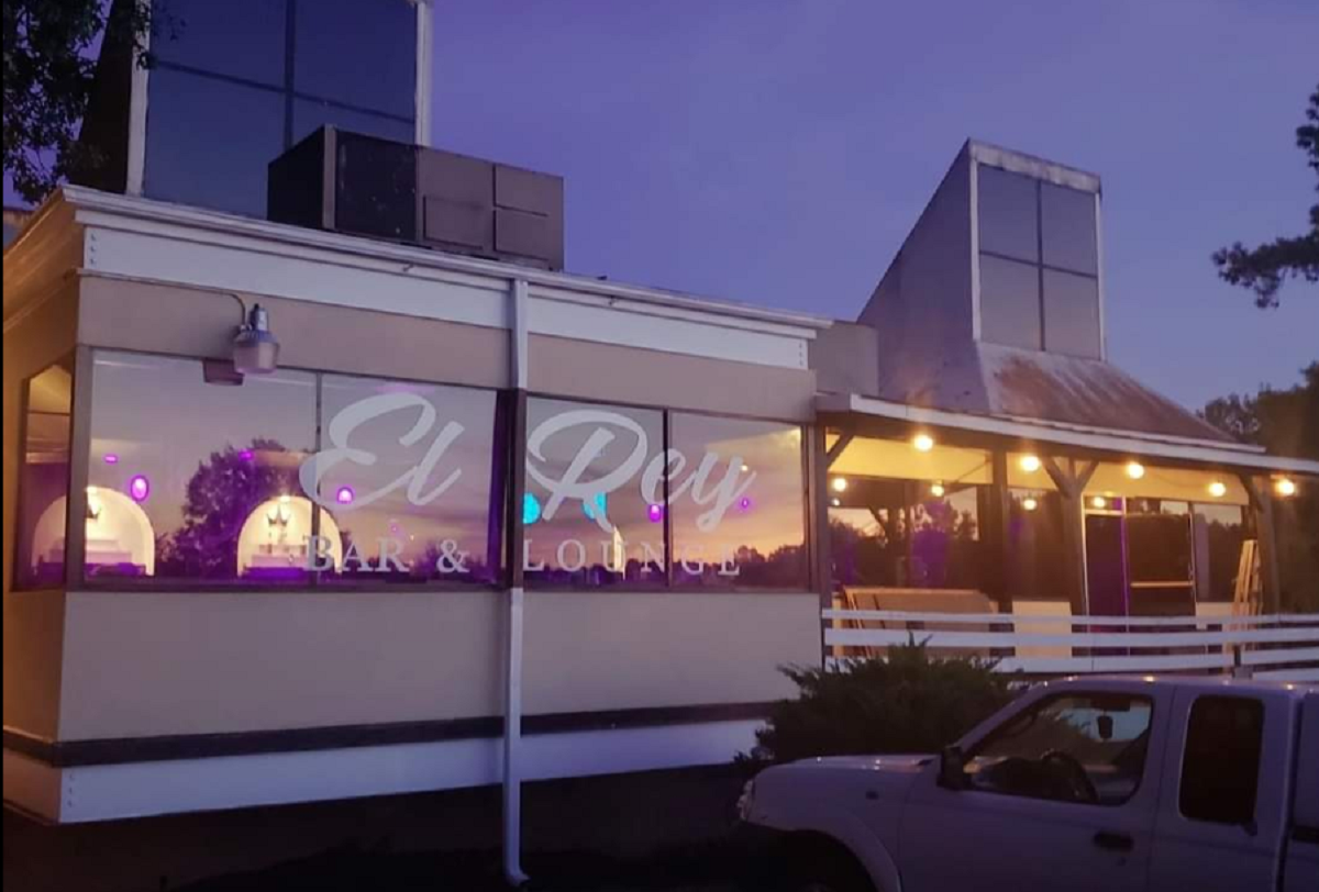 Un muerto en tiroteo en El Rey Bar de Durham | Qué Pasa