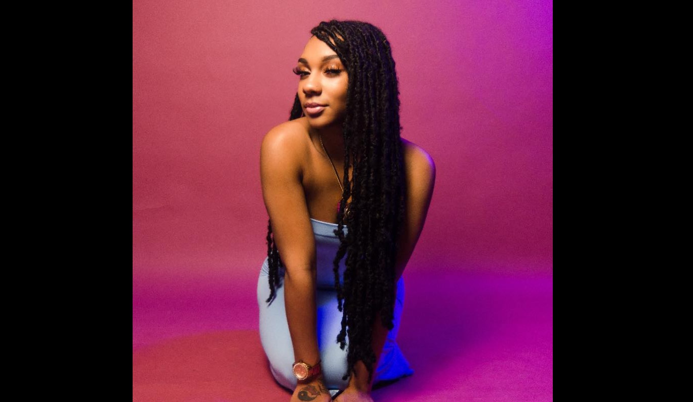 Mujer es asesinada a balazos en gasolinera de Durham | Qué Pasa