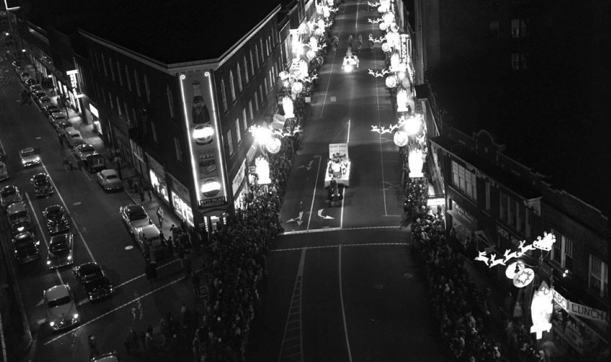 La tradición del Desfile Navideño de Durham | Qué Pasa