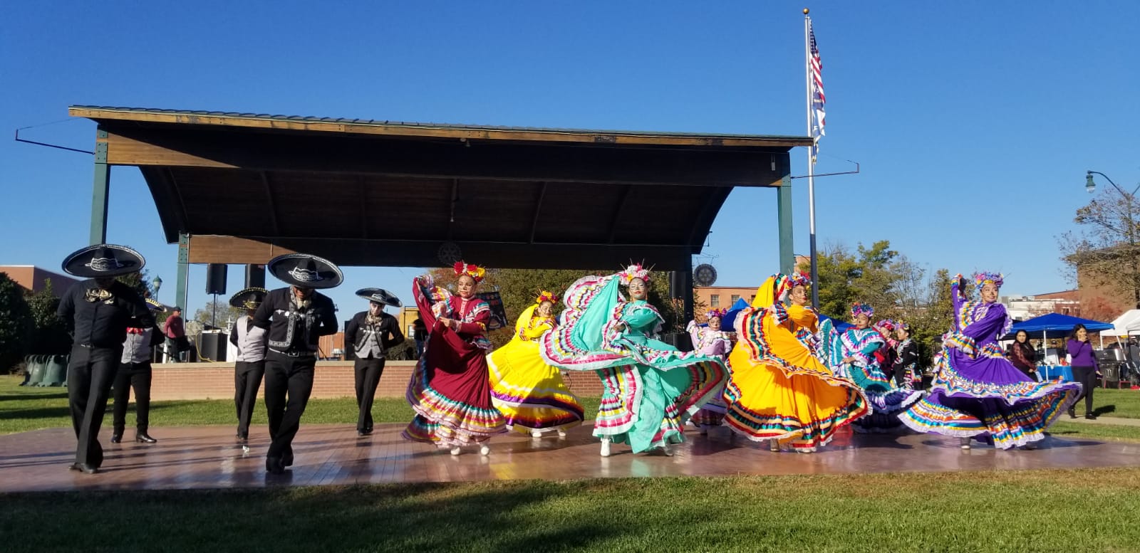 Ballet Folklórico Corazón de México baila al son que le toquen | Qué Pasa