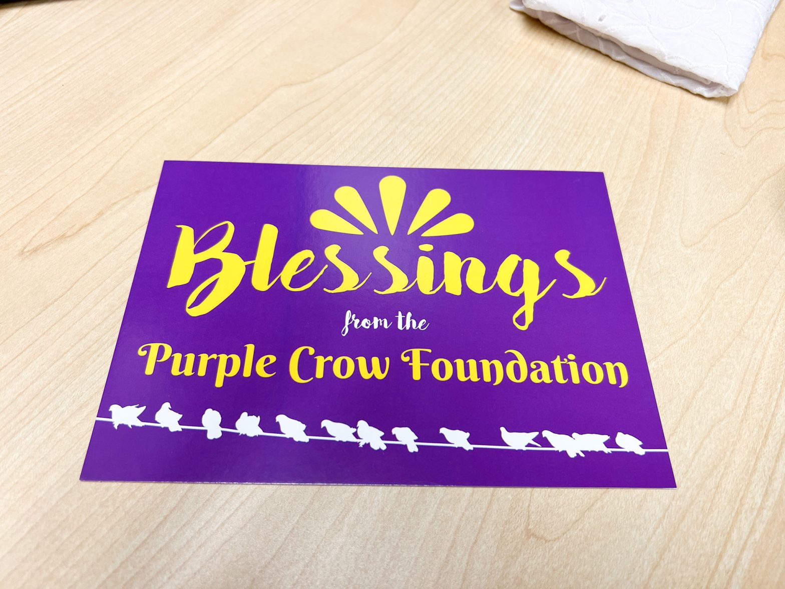 Empleados del Cuervito Morado dan regalos a 100 pacientes | Qué Pasa