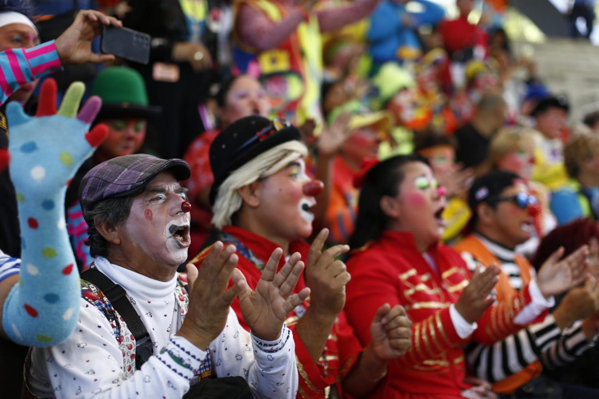 Un centenar de payasos conmemoran su día nacional en El Salvador | Qué Pasa