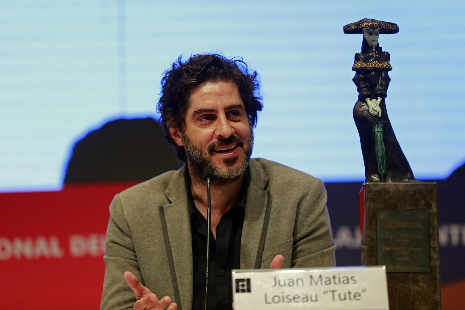 El caricaturista argentino ‘Tute’ recibió el premio ‘La Catrina’ en la ...
