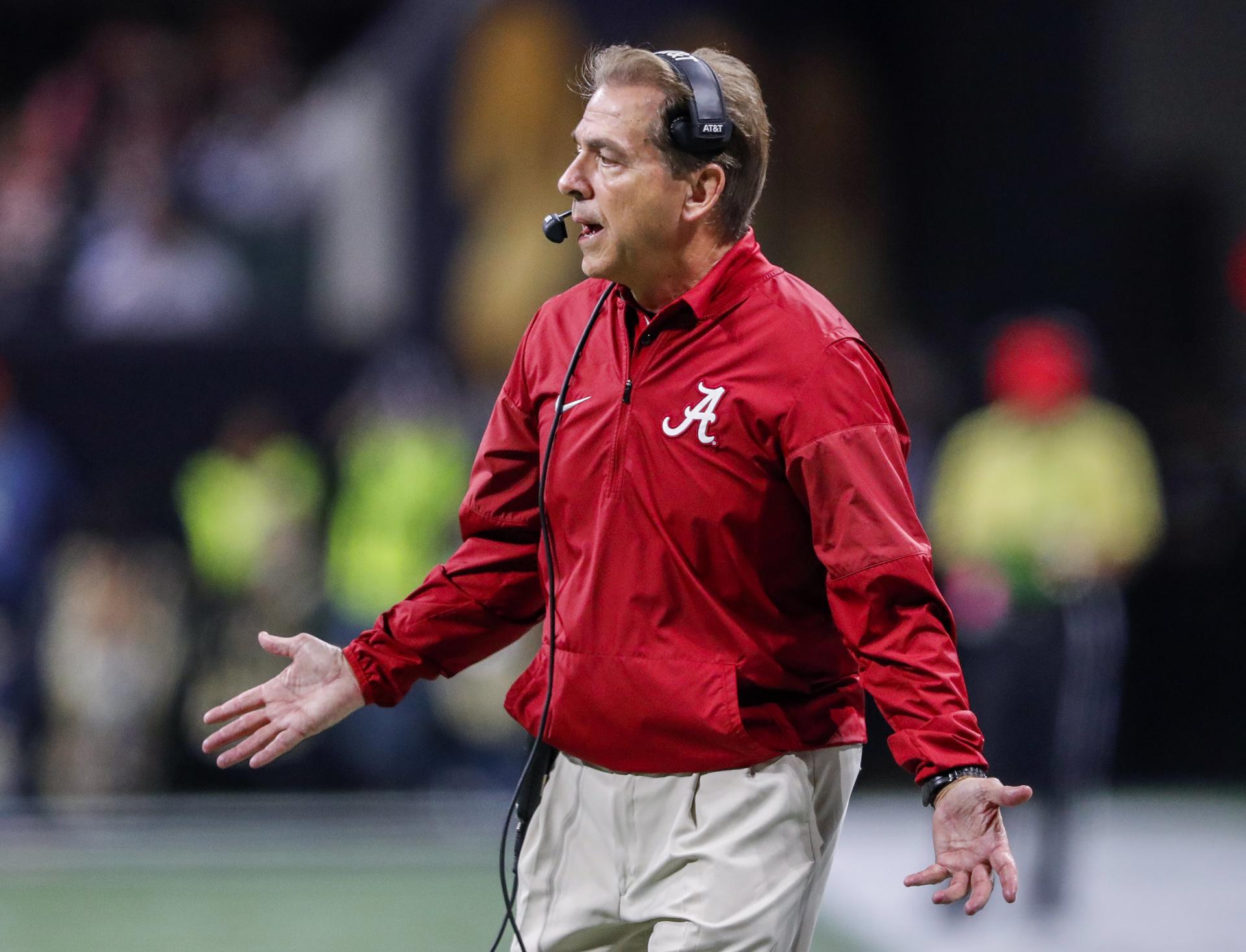 Saban, mejor 'coach' en la historia del fútbol colegial en EEUU, se ...