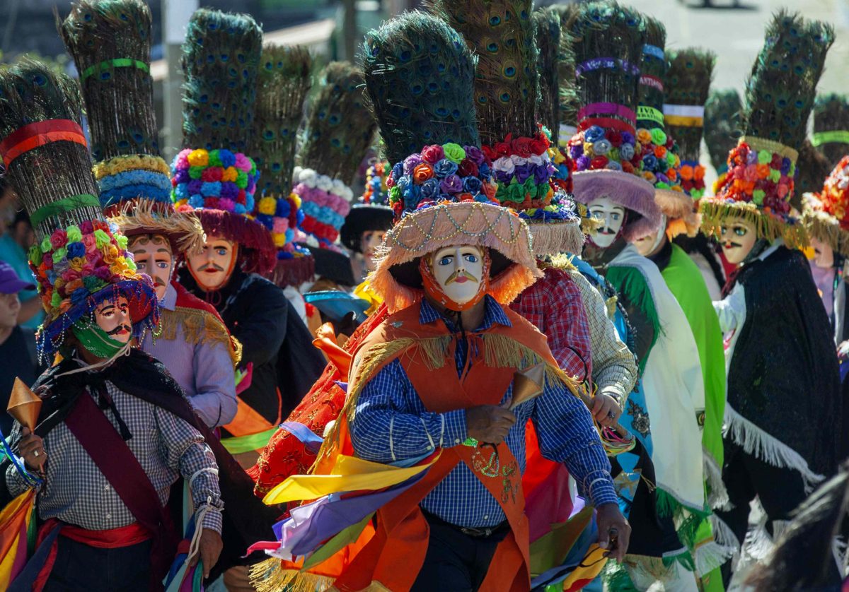 El Toro Huaco o la antigua danza rebelde y de fe que resiste en ...