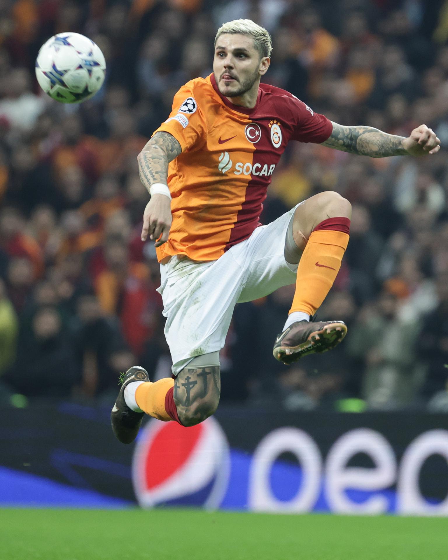 La Superliga turca permitirá la próxima temporada alinear a 11 ...