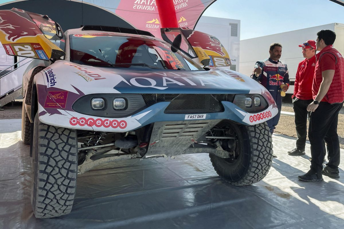 Al-Attiyah, sobre el Audi de Sainz y Peterhansel: "Les doy tres días y ...