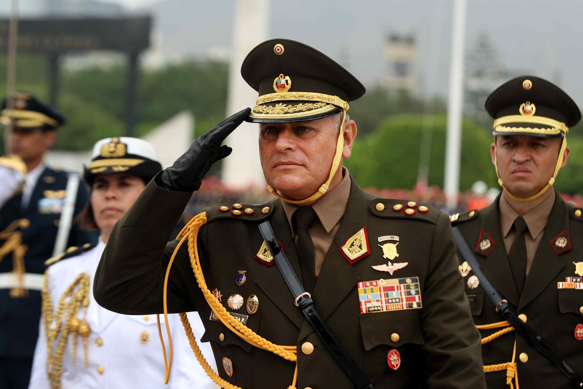 El nuevo jefe de las Fuerzas Armadas de Perú remarca el respeto a los ...