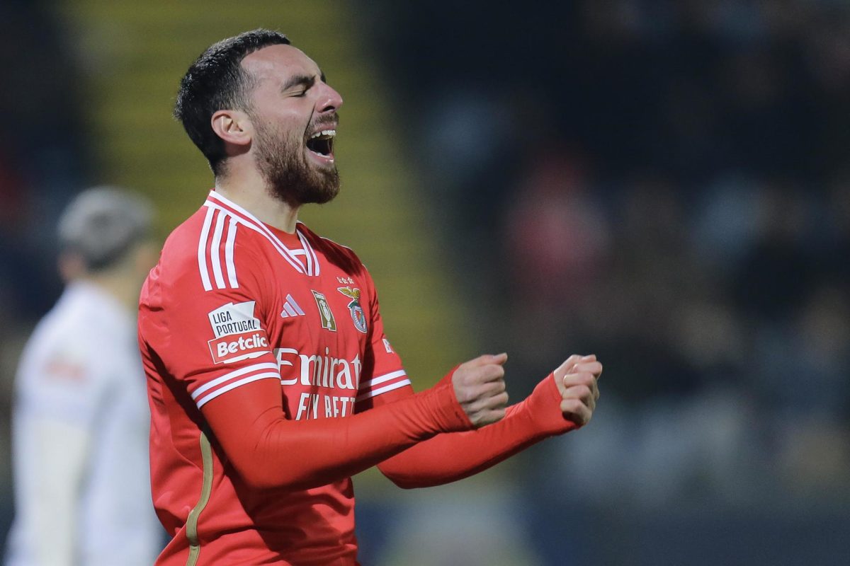 El Benfica se impone al Arouca (0-3) y mantiene la presión sobre el ...
