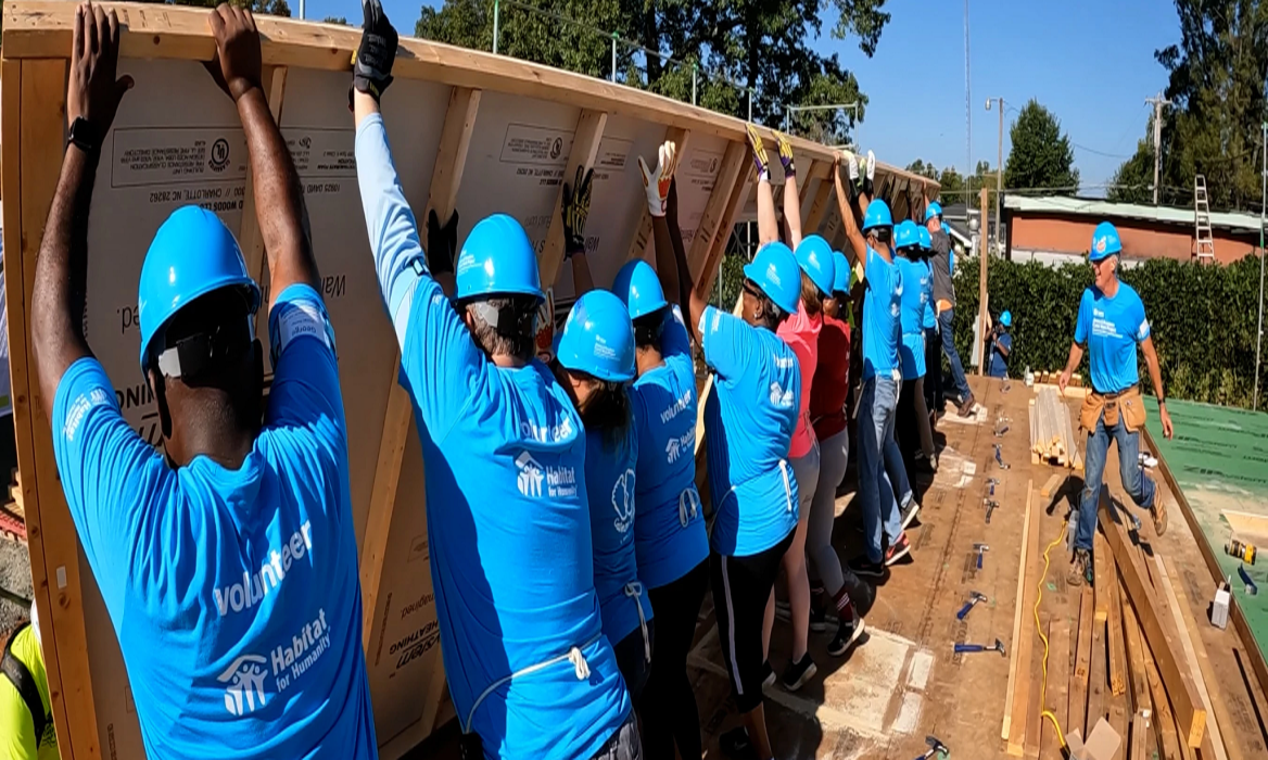 Conviértete en voluntario y ayuda a mejorar tu comunidad | Qué Pasa
