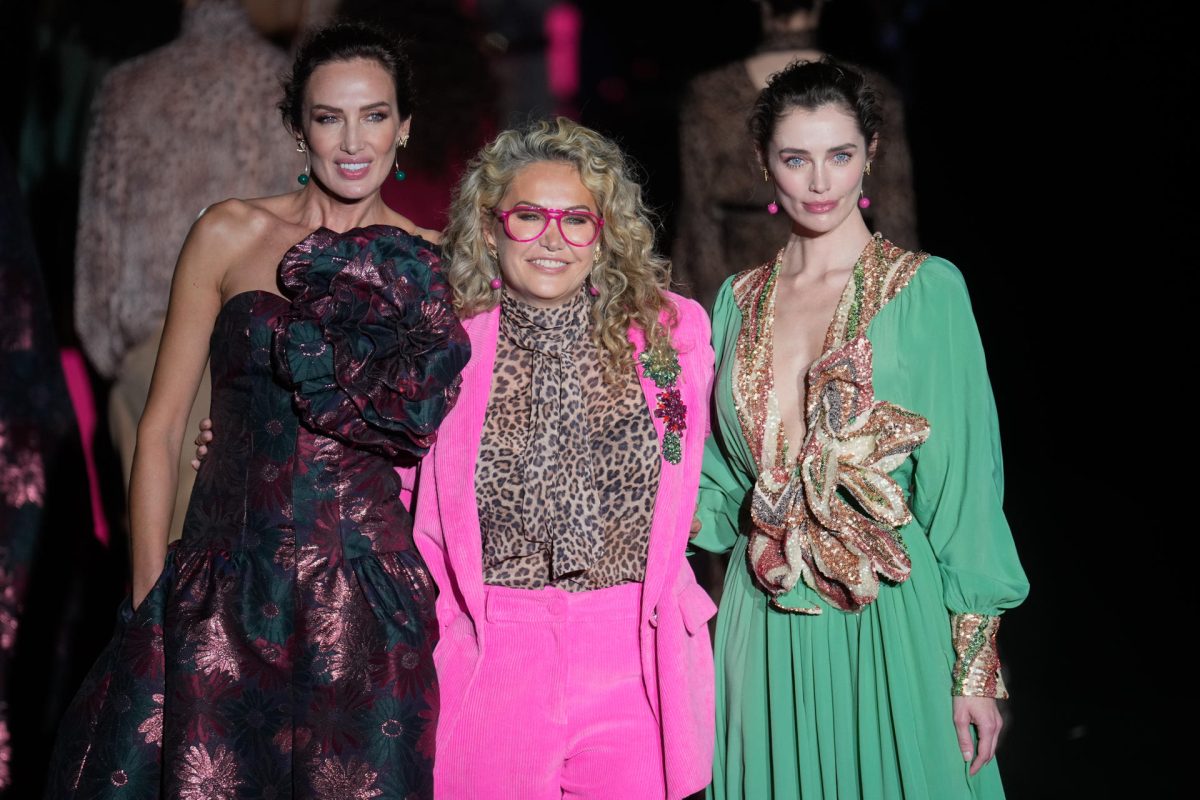 Un mix de arte, tecnología e historia de la moda en la pasarela ...