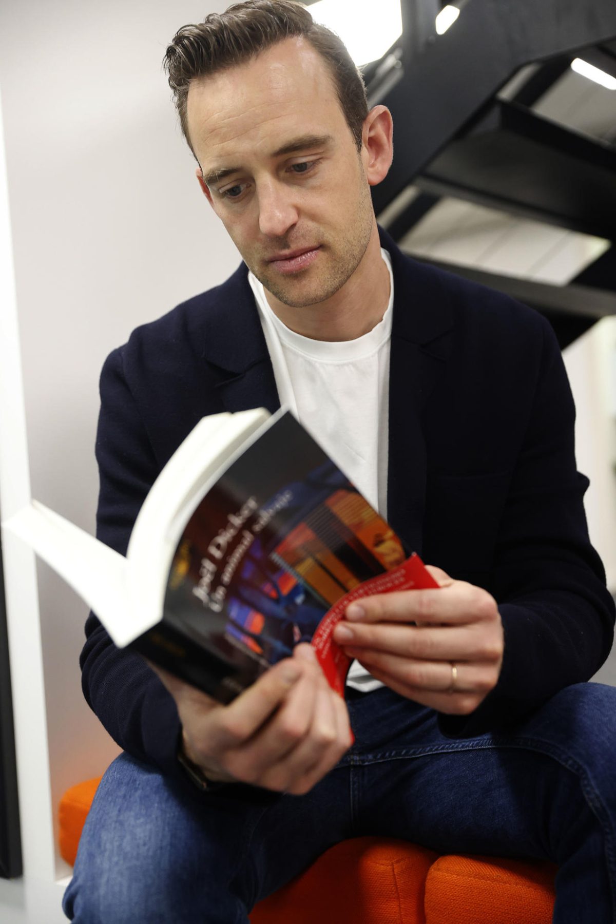 Joël Dicker, 'Un animal salvaje' capaz de crear maquinarias literarias ...