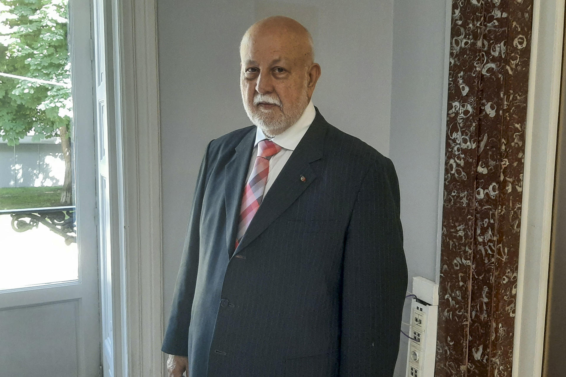 Norman Caldera: "La única salida que le queda a Nicaragua es la ...