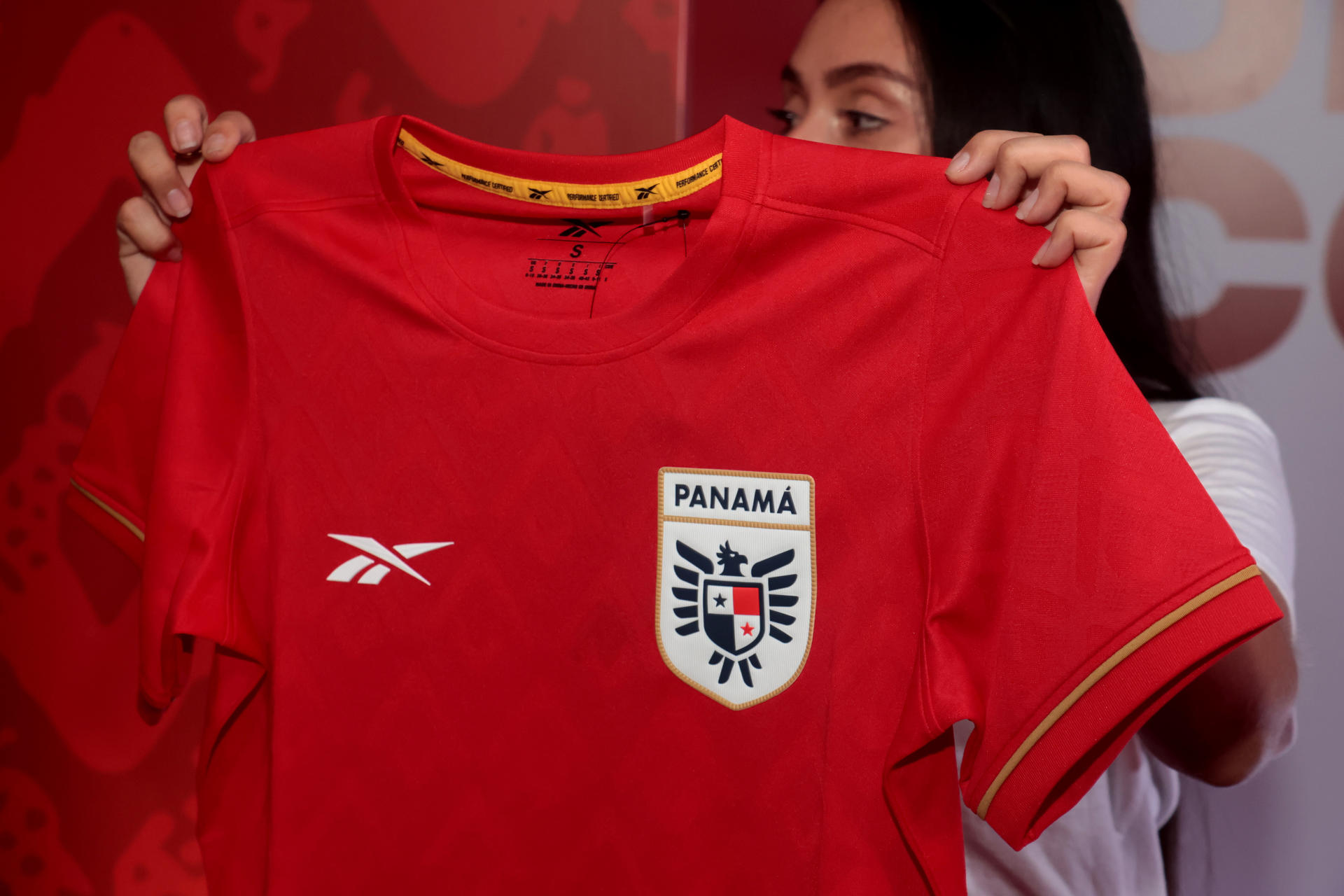 Panamá lanza la nueva camiseta de su selección de fútbol con detalles ...