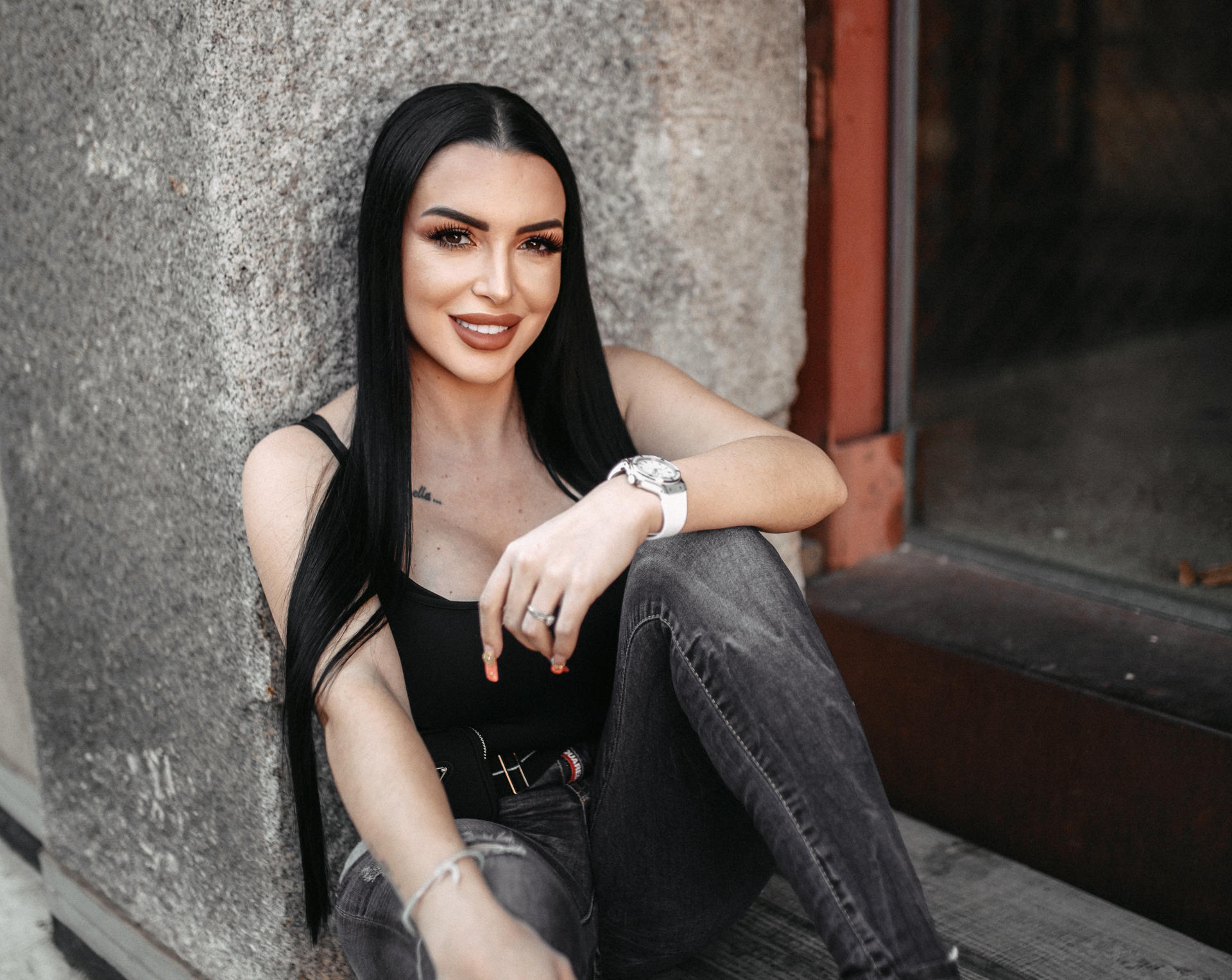 La española Elena Vargas y el puertorriqueño Farruko unen sus voces en ...