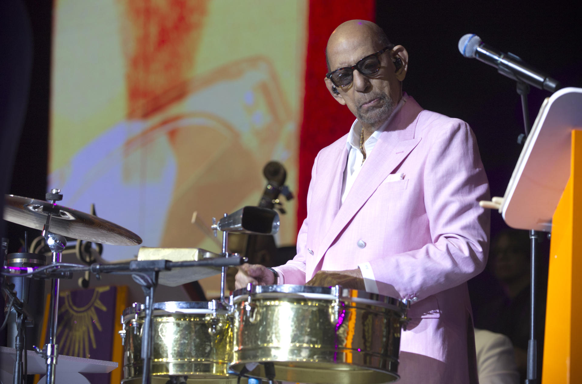El salsero Willie Rosario celebra sus 100 años "feliz" de seguir en la ...
