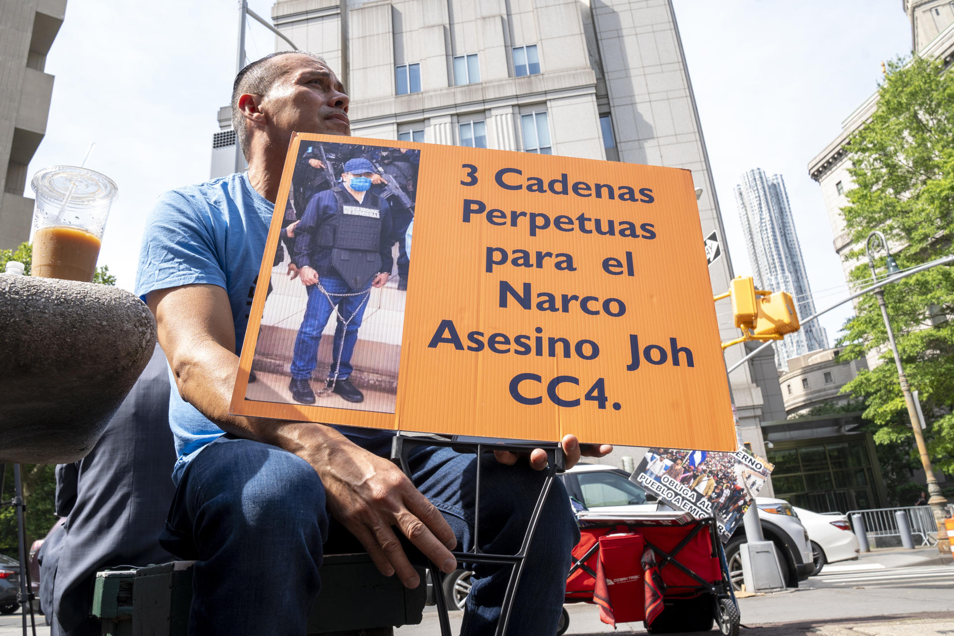 El expresidente hondureño Hernández es condenado a 45 años de cárcel en Nueva York | Qué Pasa