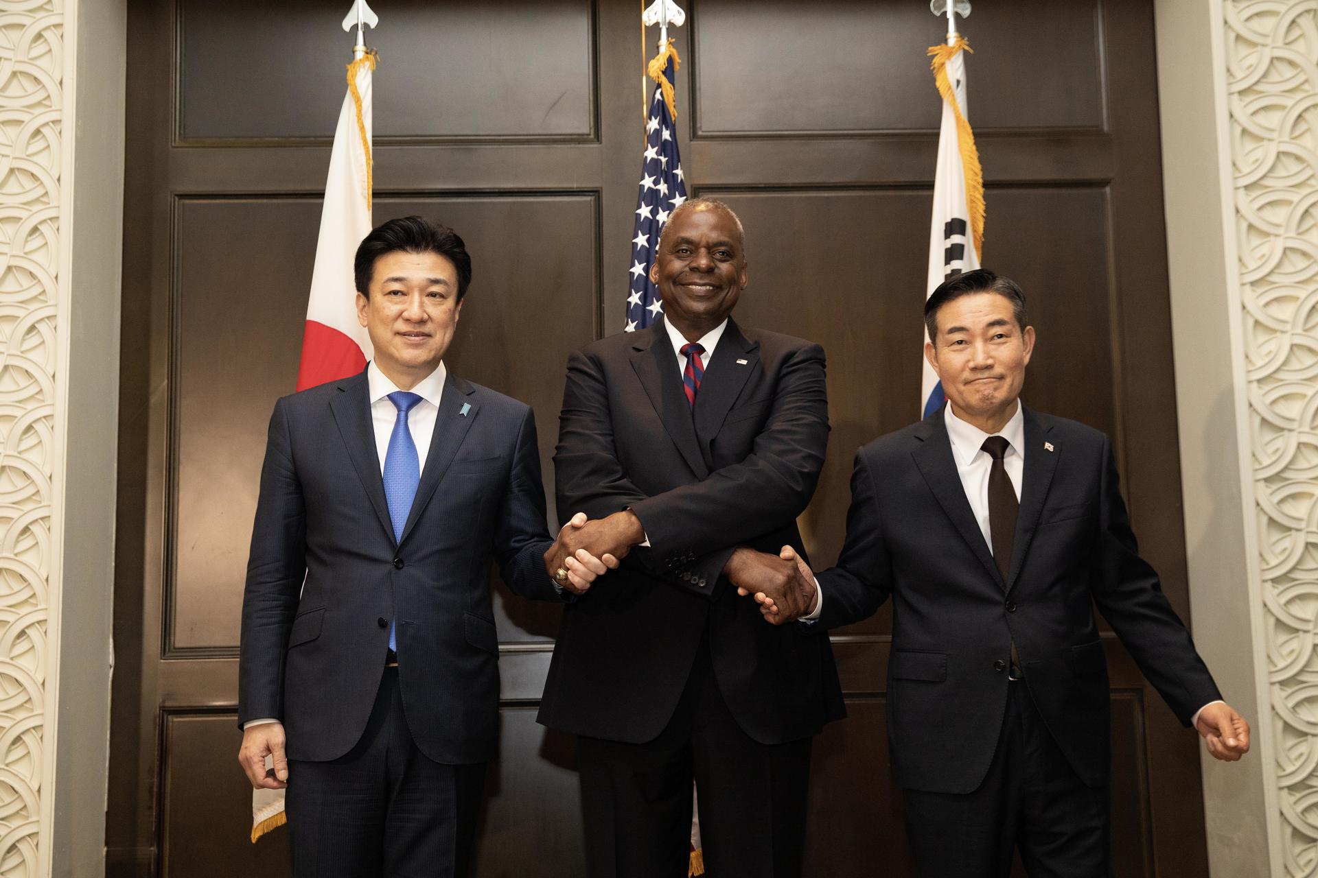 EE.UU., Japón y Corea del Sur subrayan la importancia de la "paz" en el estrecho de Taiwán | Qué ...