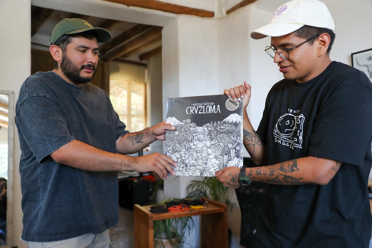 Cruz Loma, el dúo que recoge la herencia musical de Ecuador y la ...