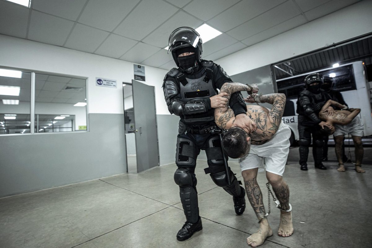 Cecot: La nueva solución contra las pandillas en El Salvador | Qué Pasa