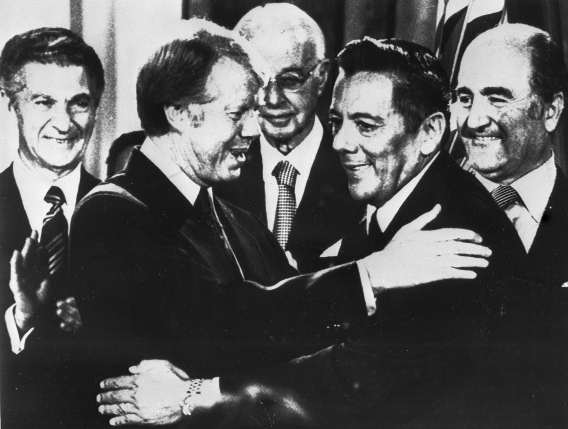 Panamá inaugura un monumento en honor a los históricos Tratados ...