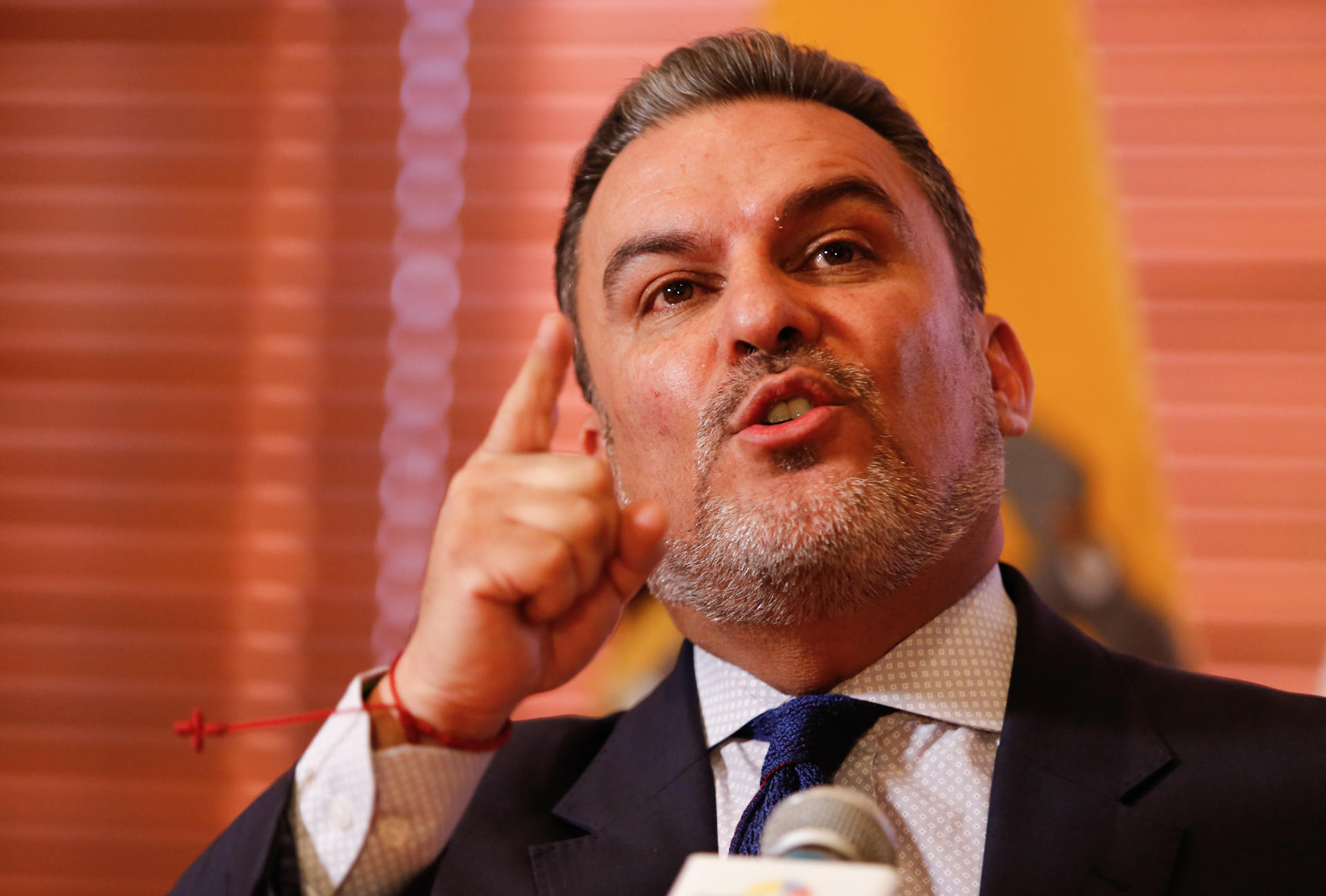 El exministro del correísmo José Serrano se retira de la carrera presidencial en Ecuador | Qué Pasa