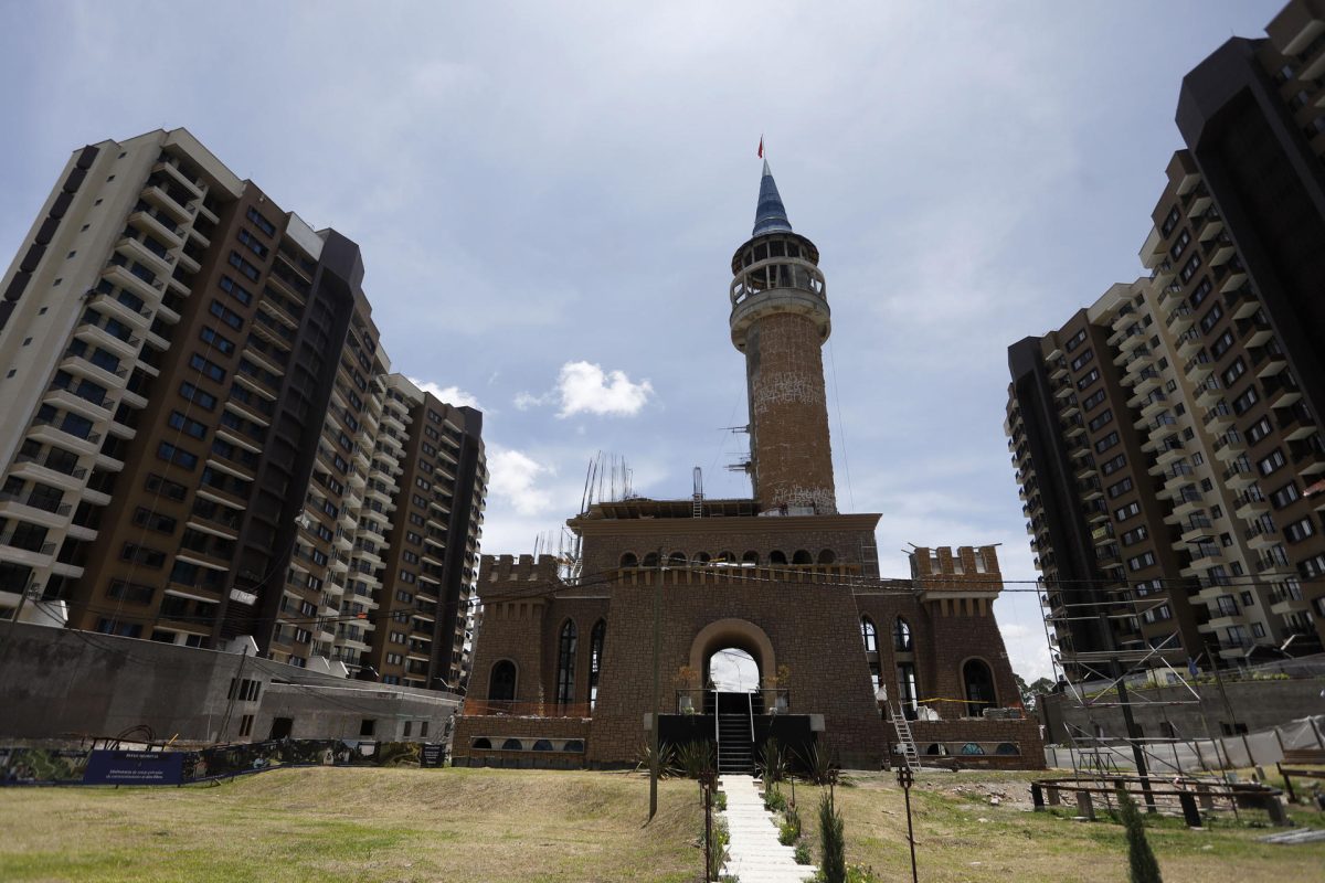 Vivir y visitar un castillo medieval: la nueva arriesgada apuesta ...