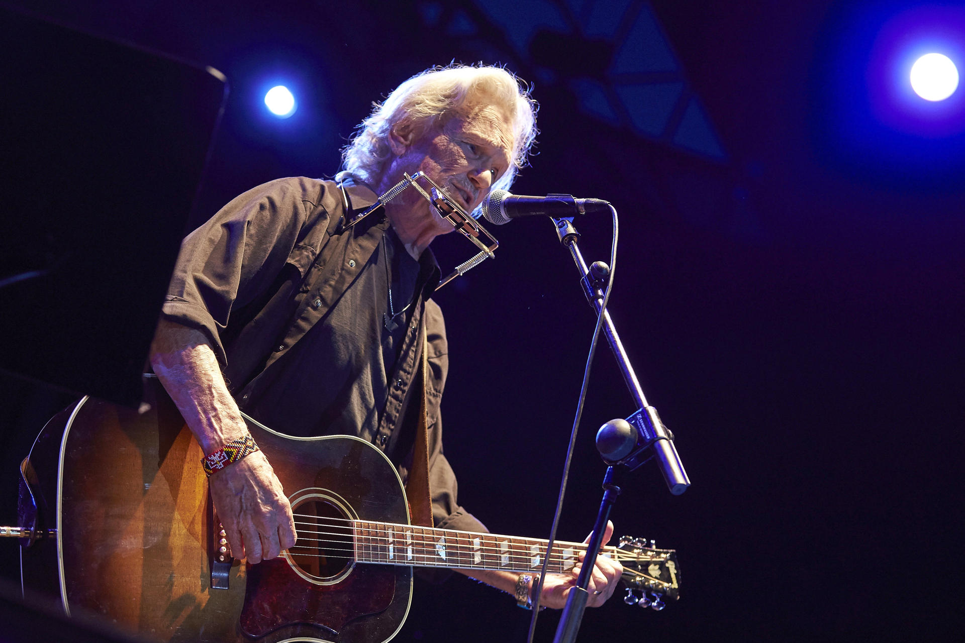 La leyenda de la música country y premiado actor Kris Kristofferson ...
