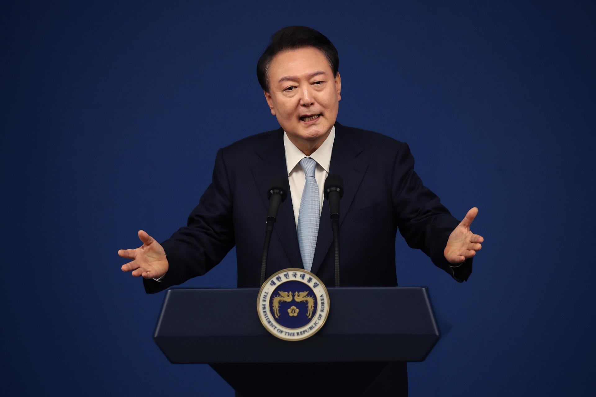 La popularidad del presidente surcoreano alcanza su mínimo desde que ...