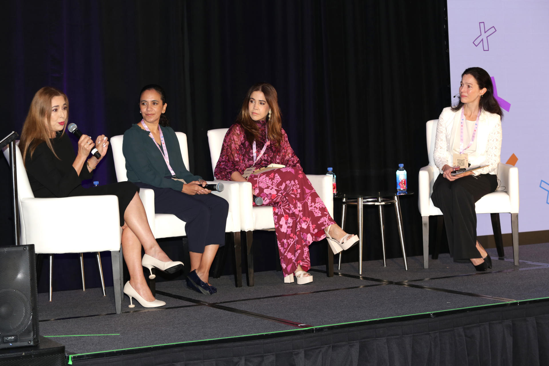 El enfoque feminista en atención de salud es clave para reducir ...