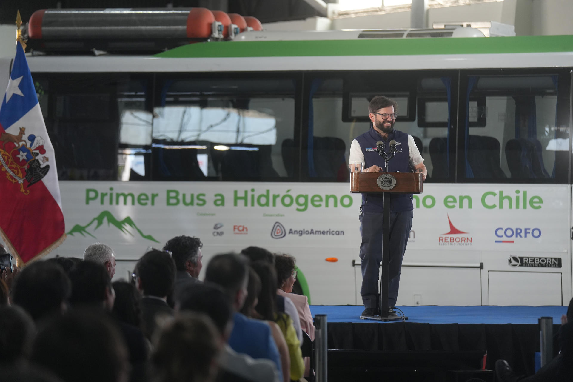 Chile inaugura el primer bus a hidrógeno de fabricación propia | Qué Pasa