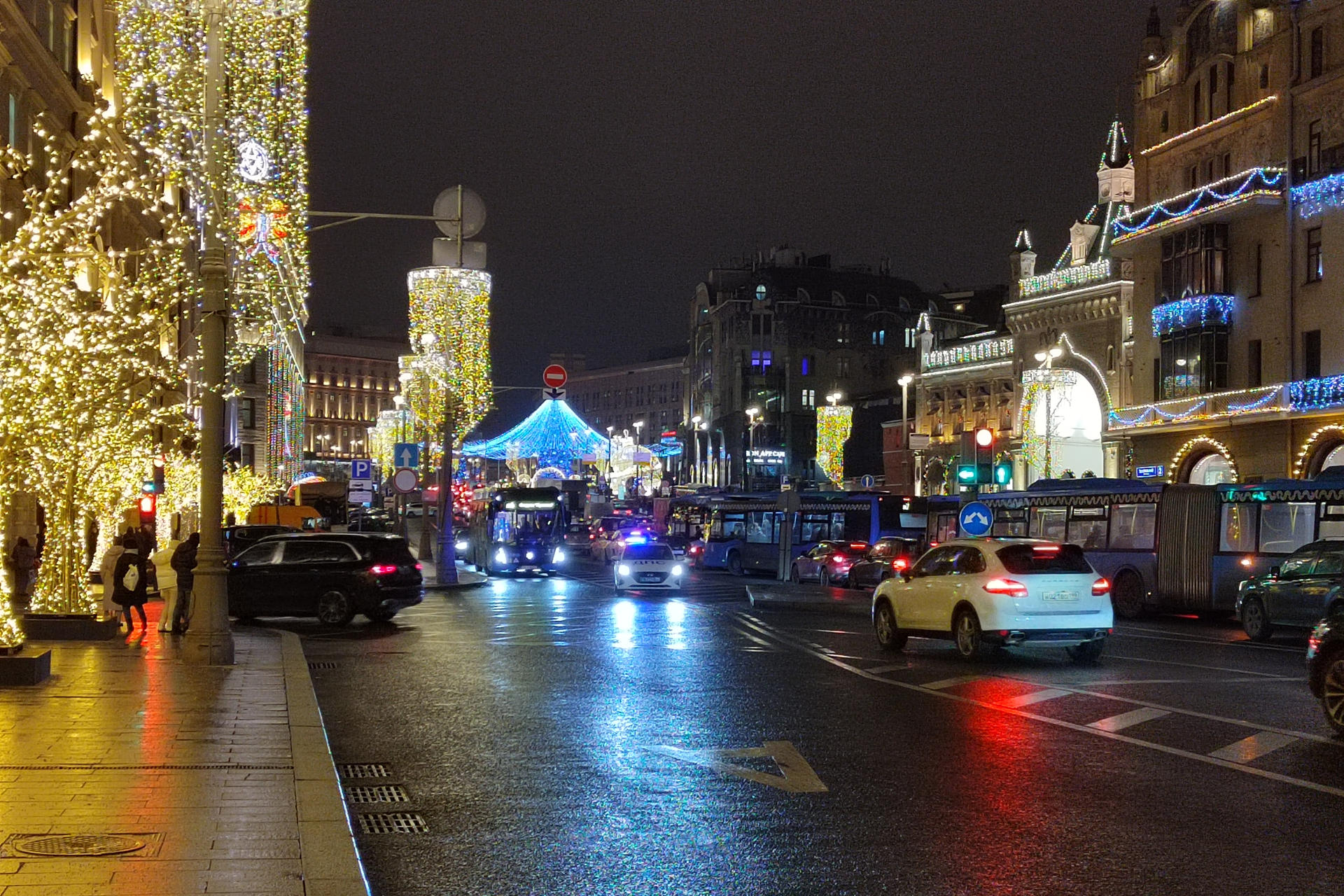 La capital rusa se viste de luces para recibir 2025 | Qué Pasa