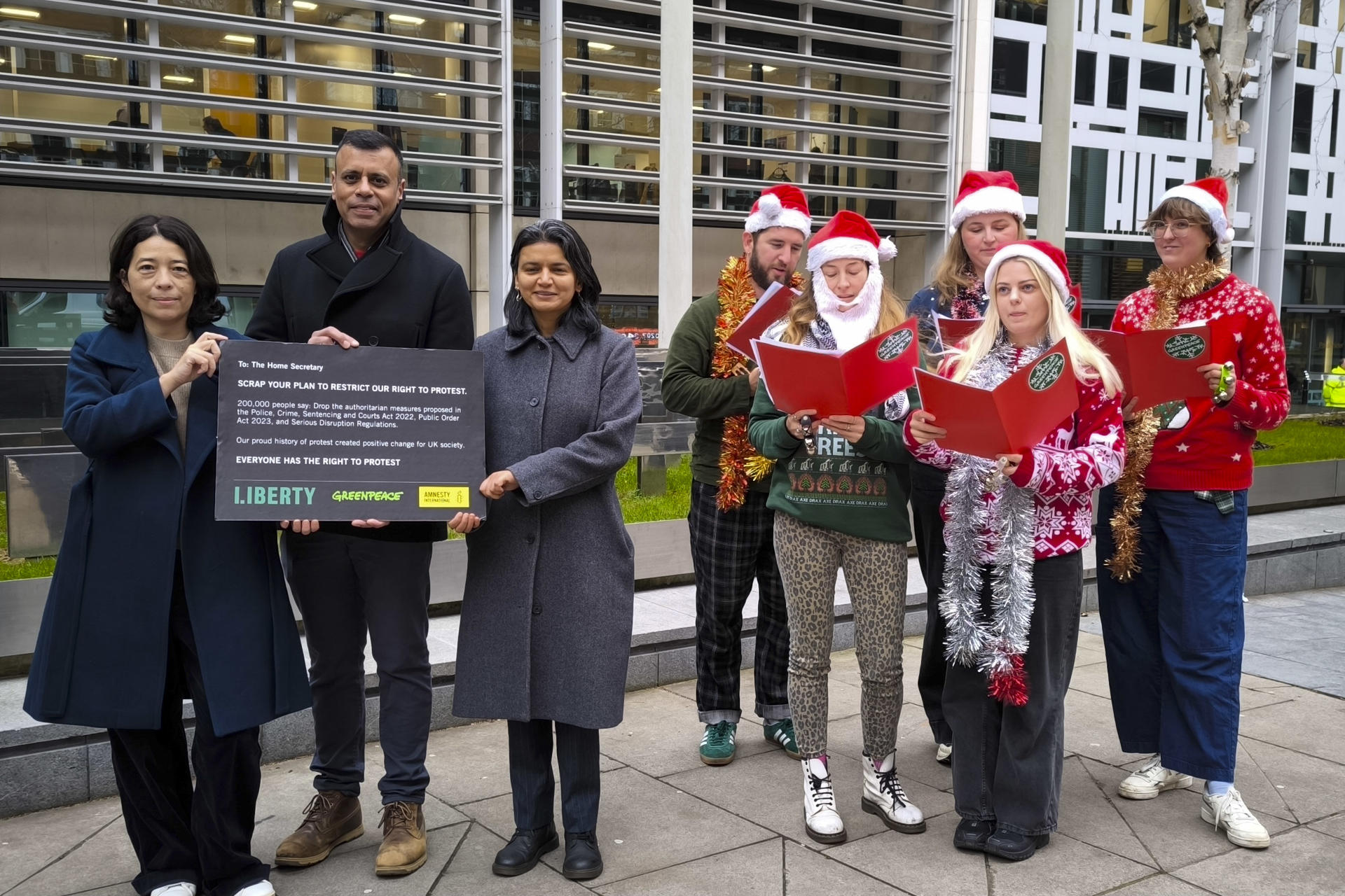 Activistas reviven el derecho a protesta en el Reino Unido al son de ...