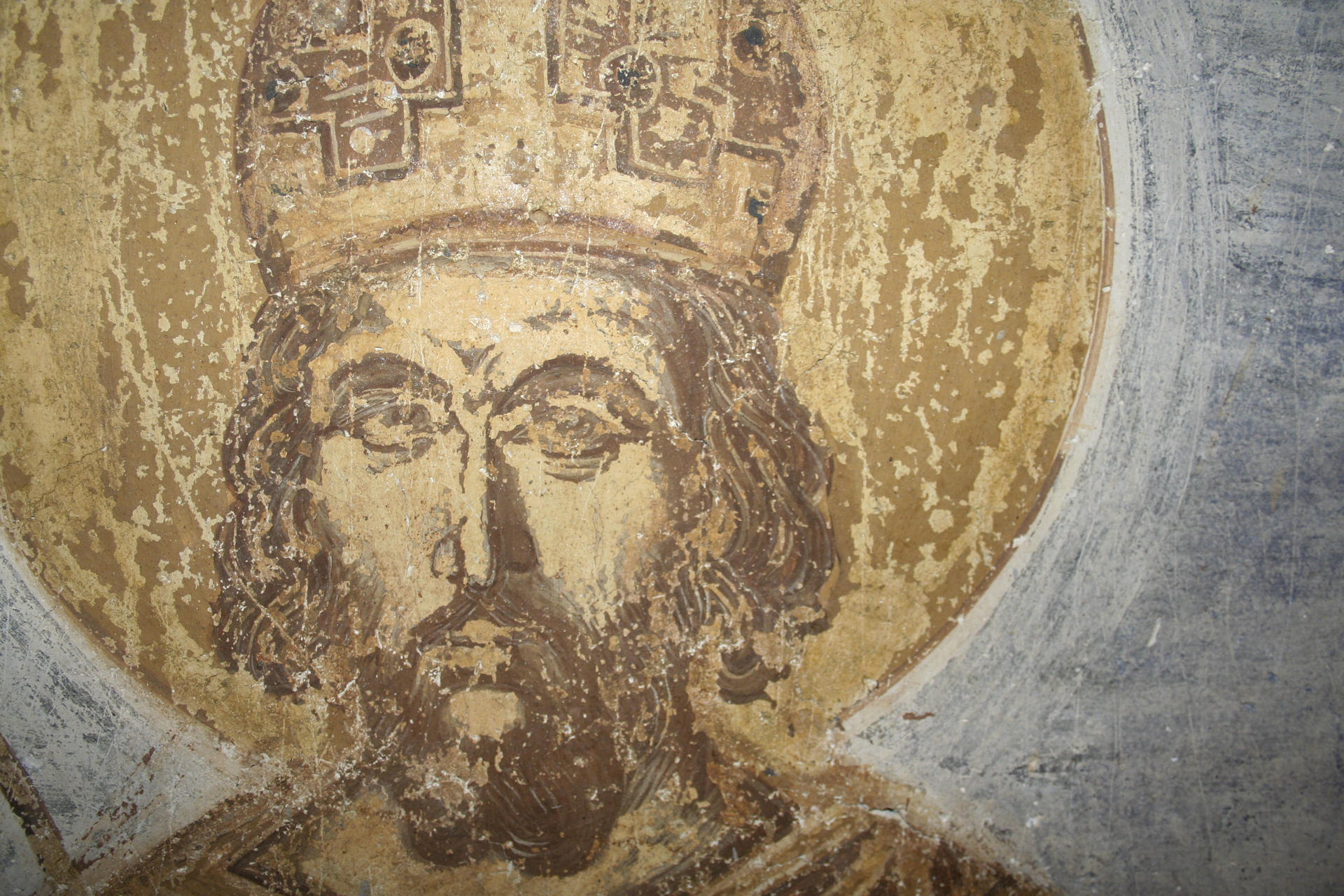Hallan en Grecia el único retrato original del último emperador romano ...