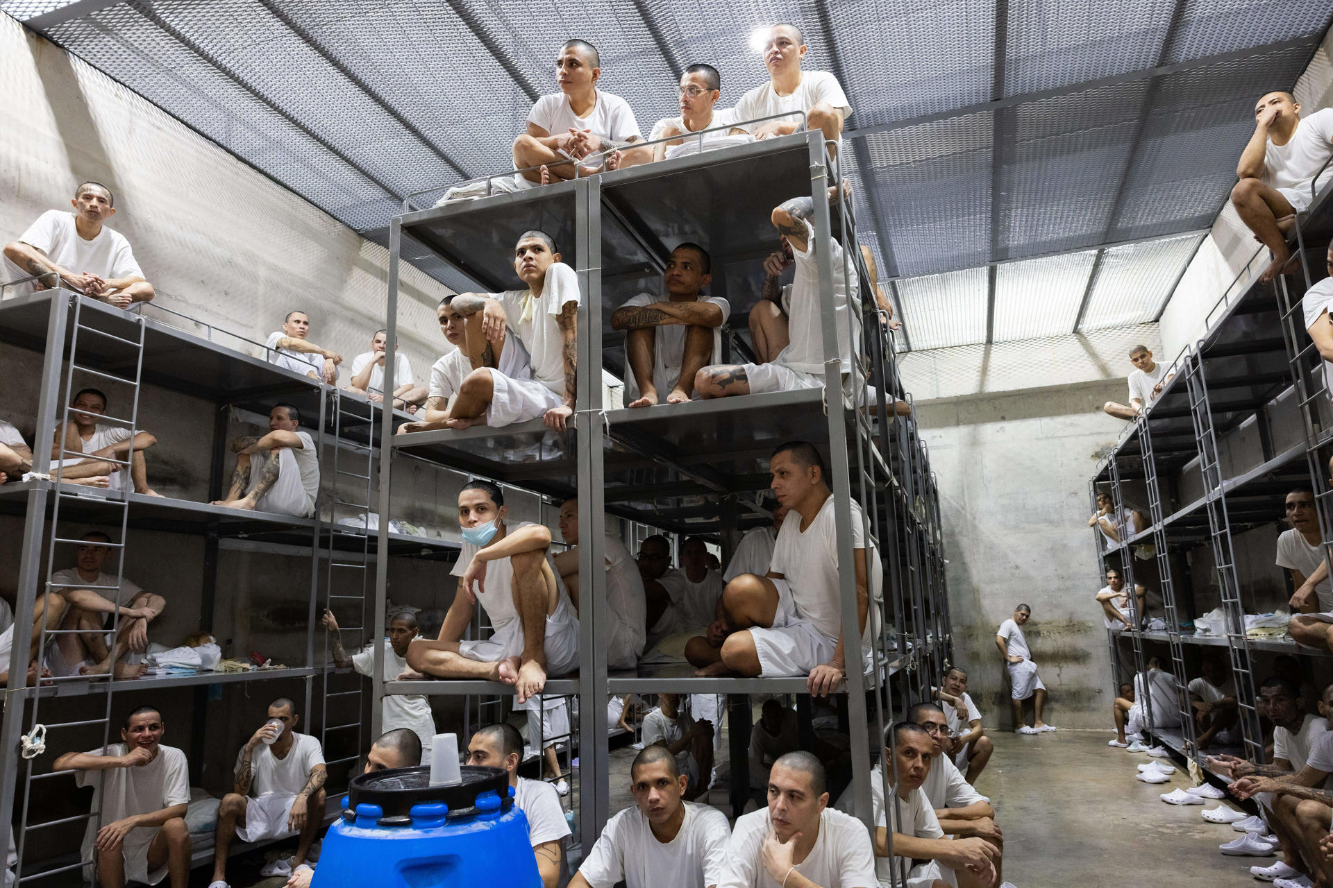 Cecot en El Salvador: ¿Una solución a la criminalidad? | Qué Pasa