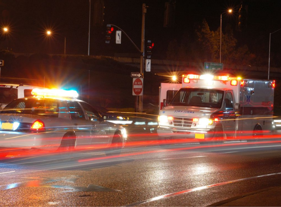 Motociclista muere en choque contra auto en Raleigh | Qué Pasa
