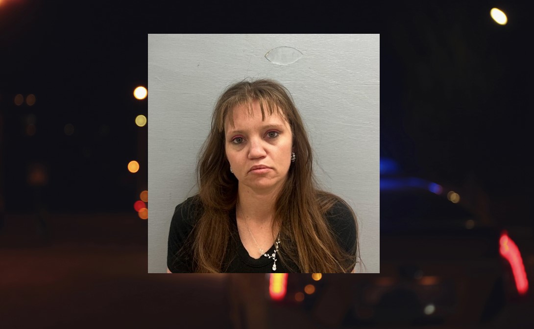 Mujer llama al 911 tras ser detenida con drogas en Lee | Qué Pasa