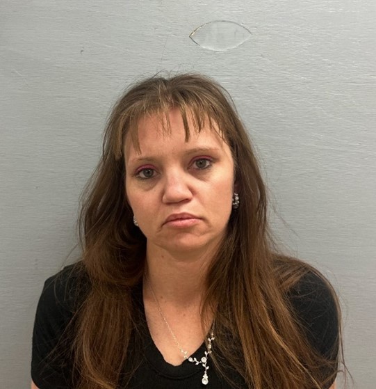 Mujer llama al 911 tras ser detenida con drogas en Lee | Qué Pasa