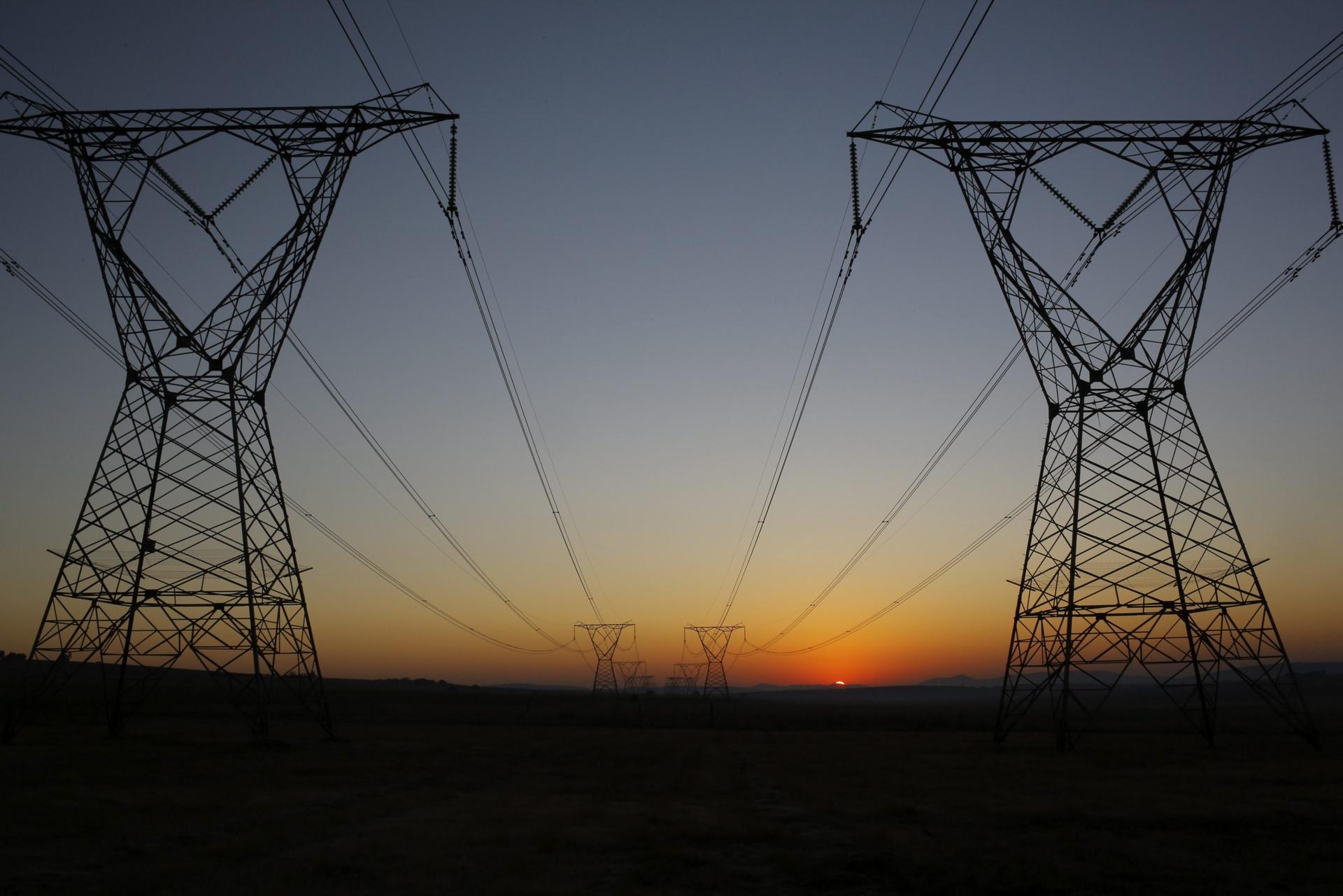 La subida de la demanda global de energía se aceleró al 2,2 % en 2024 ...