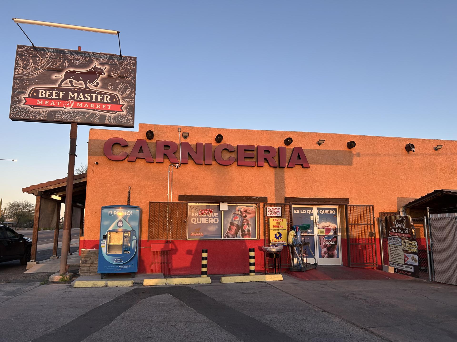 Impacto de ICE en negocios hispanos en Tucson | Qué Pasa