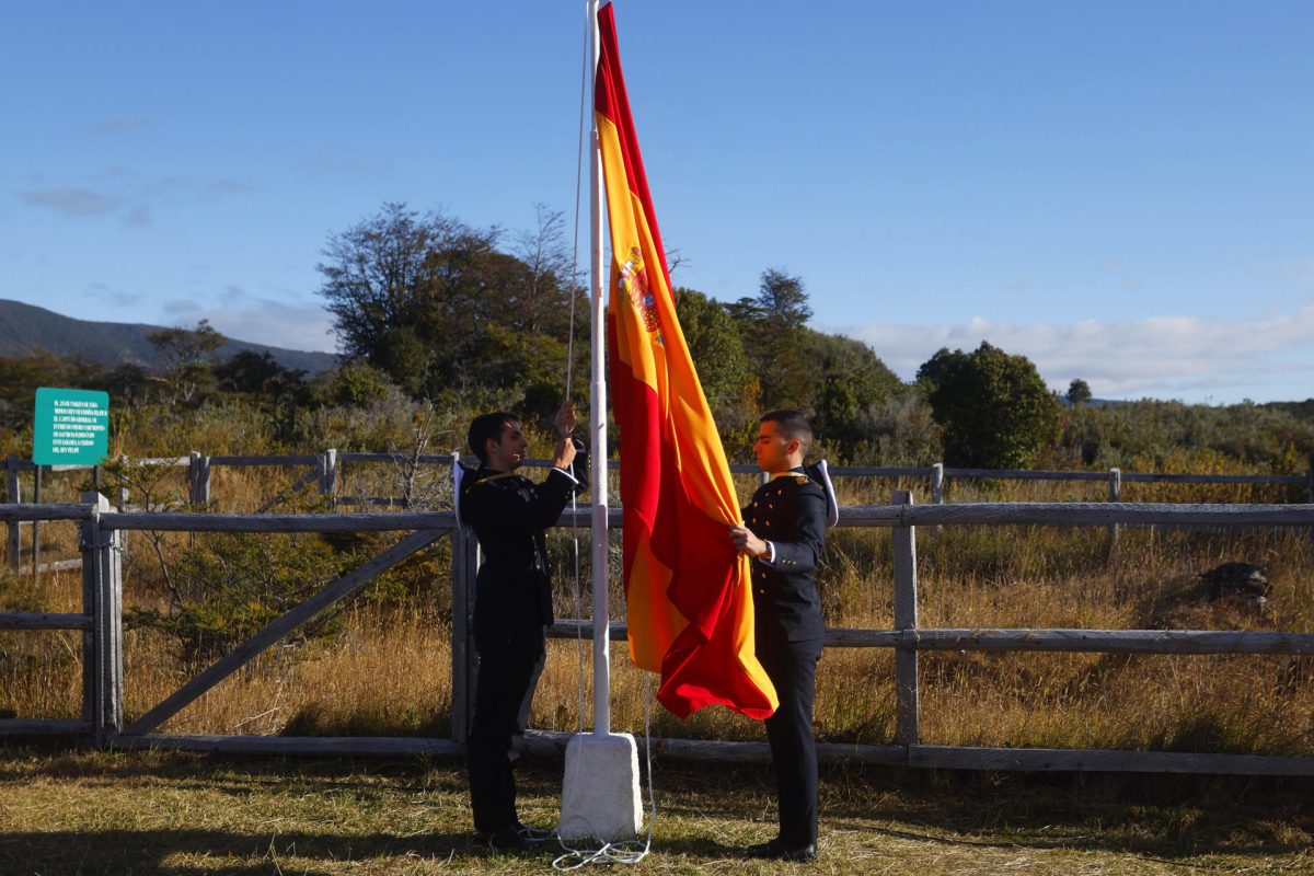 Guardiamarinas de Elcano conmemoran primer asentamiento español en el ...