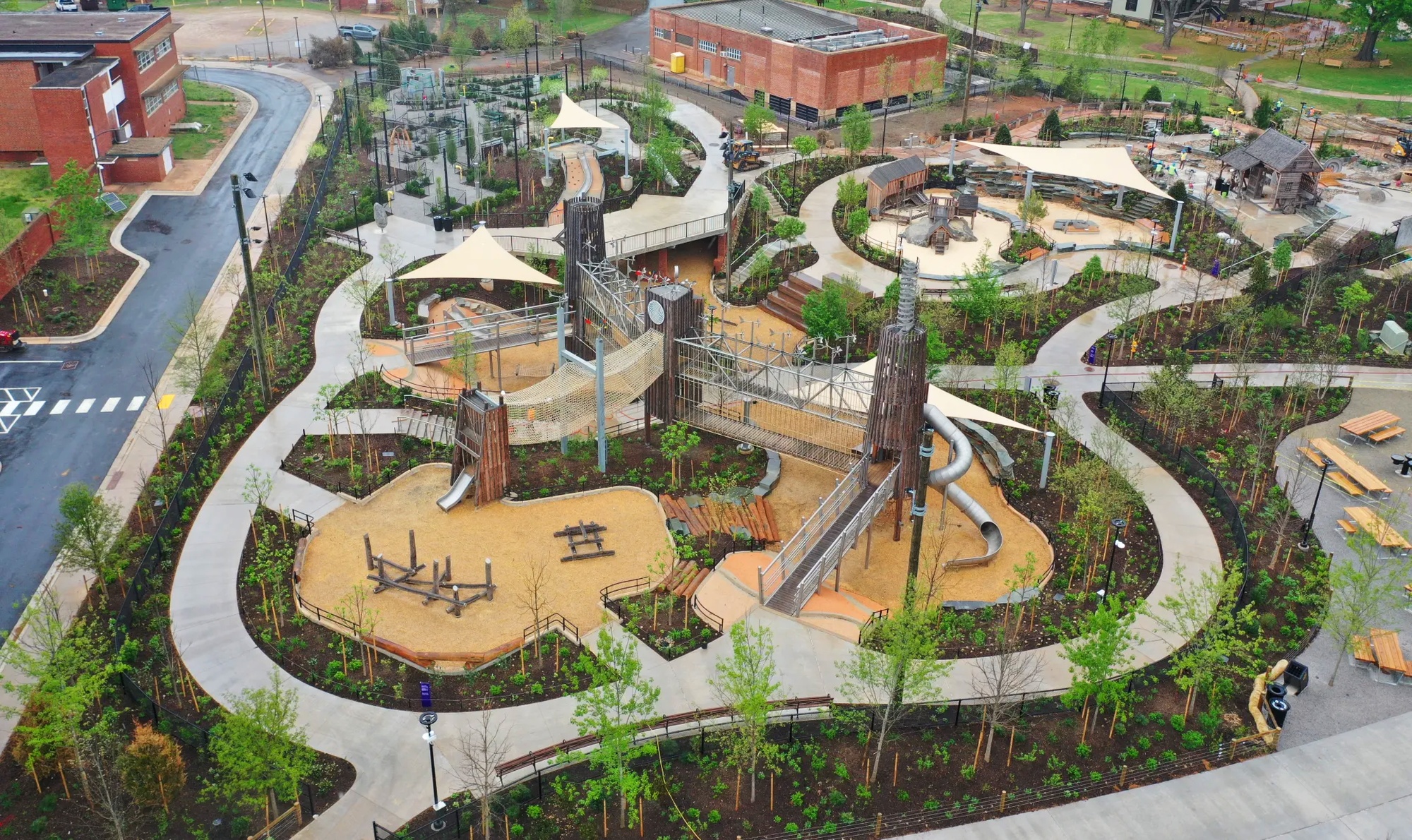 Gipson Play Plaza, espacio de aventuras en Raleigh, abre en mayo | Qué Pasa