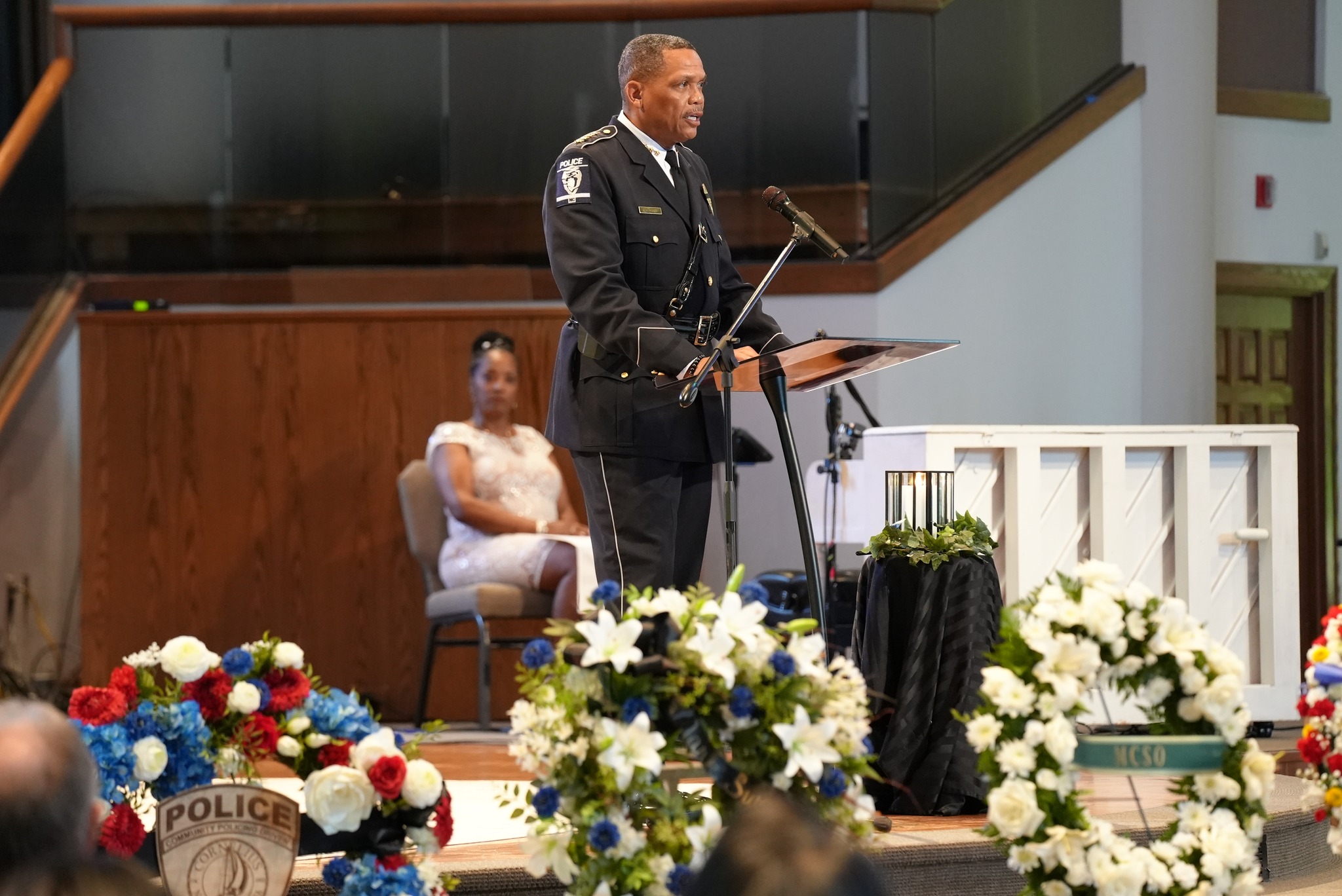 Jefe de policía de CMPD, Johnny Jennings, se jubilará a fin de año ...