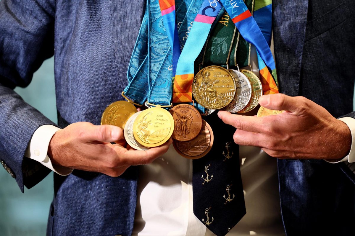 El COI entrega al nadador Gary Hall réplicas de las 10 medallas que ...