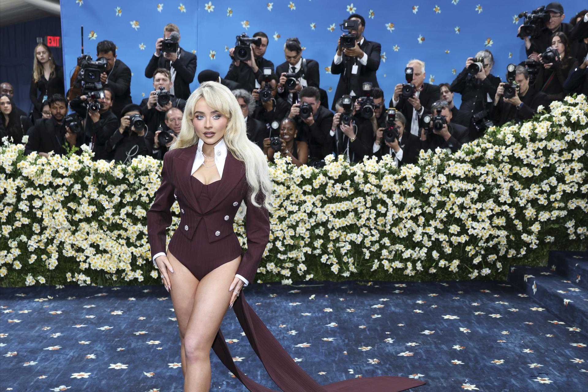 Sabrina Carpenter se burla de su "mal gusto" por los hombres en el ...