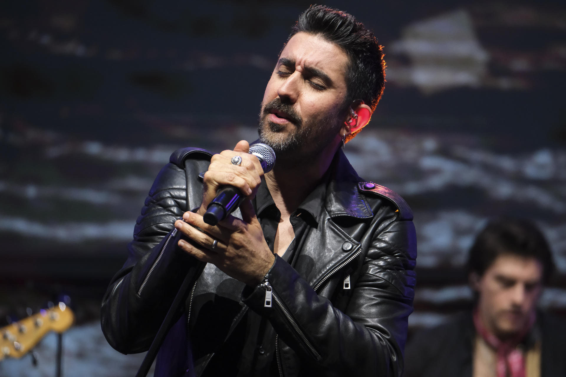 Álex Ubago celebrará los 25 años de su primer disco con una gira por EEUU y Latinoamérica | Qué Pasa