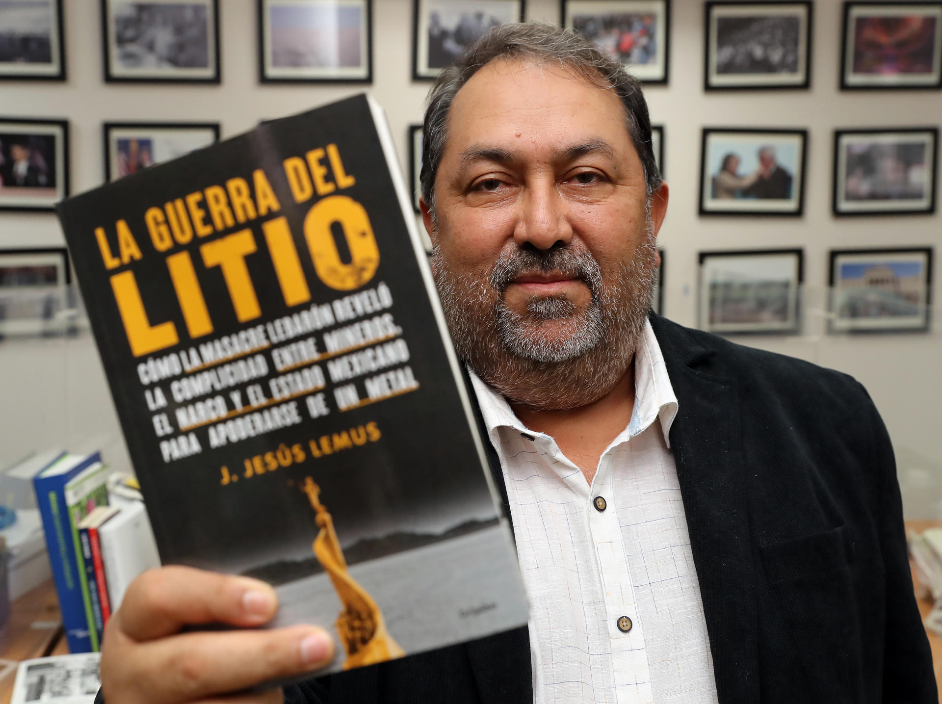 Escritor mexicano J. Jesús Lemus:“Tenemos un gran discurso y corrupción en torno al litio” | Qué ...
