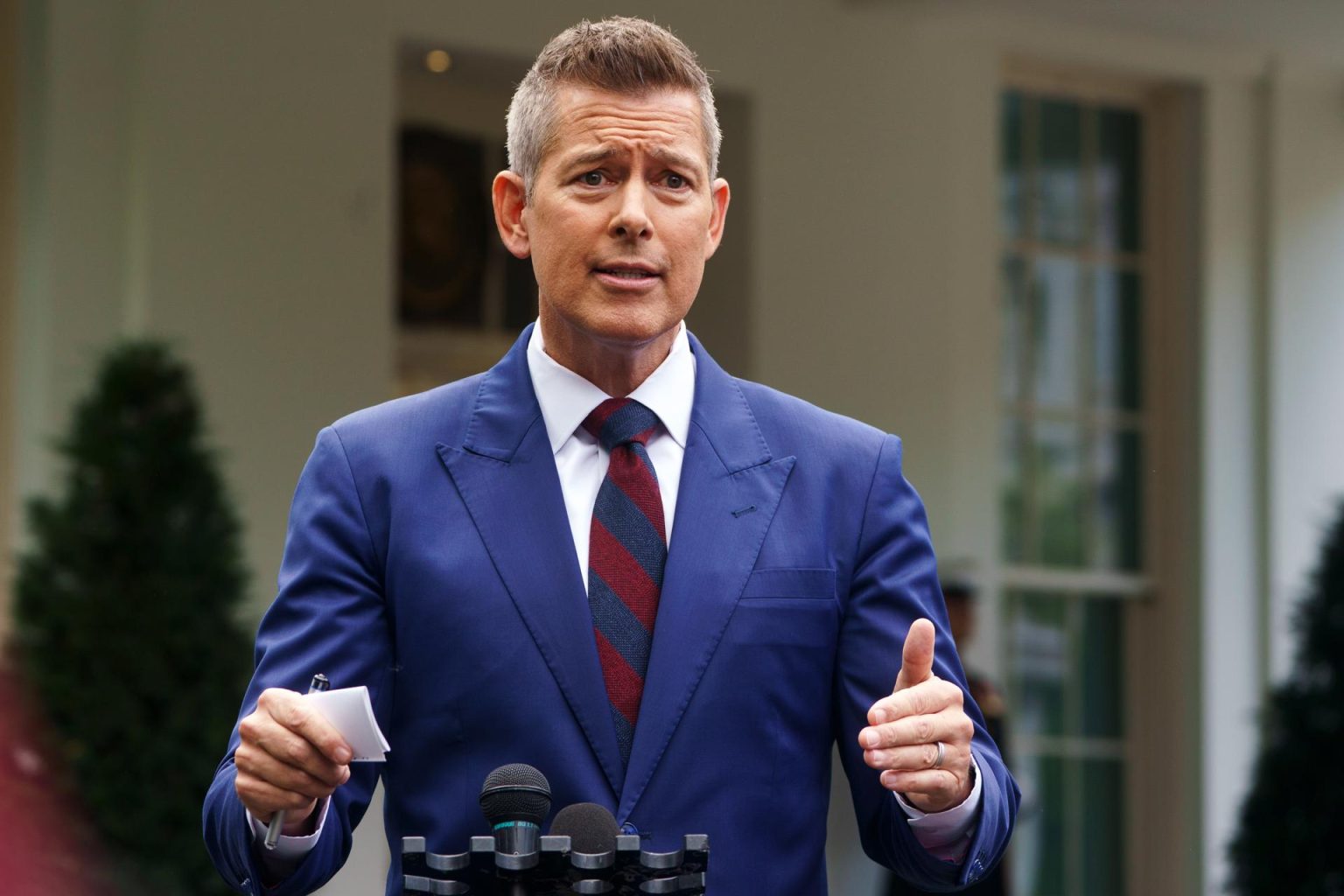 La NASA planea construir una base nuclear en la Luna como parte de su "carrera" con China | Qué Pasa